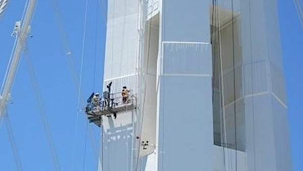 Spider’s Engineered Platforms Enables Work on Oakland Bay Bridge Tower ...