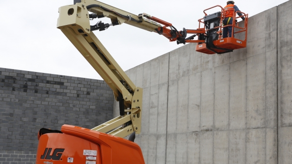 Oshkosh Corp. Names Former JLG President Wilson Jones its Next CEO ...