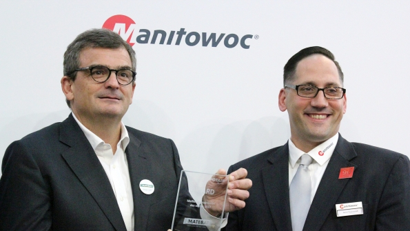 Manitowoc Cranes Gives Award to French Crane Rental Company at Intermat ...