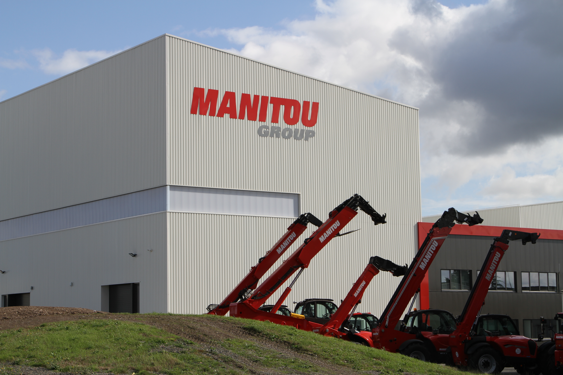 Manitou Opens International Training Center in France | Rental ...