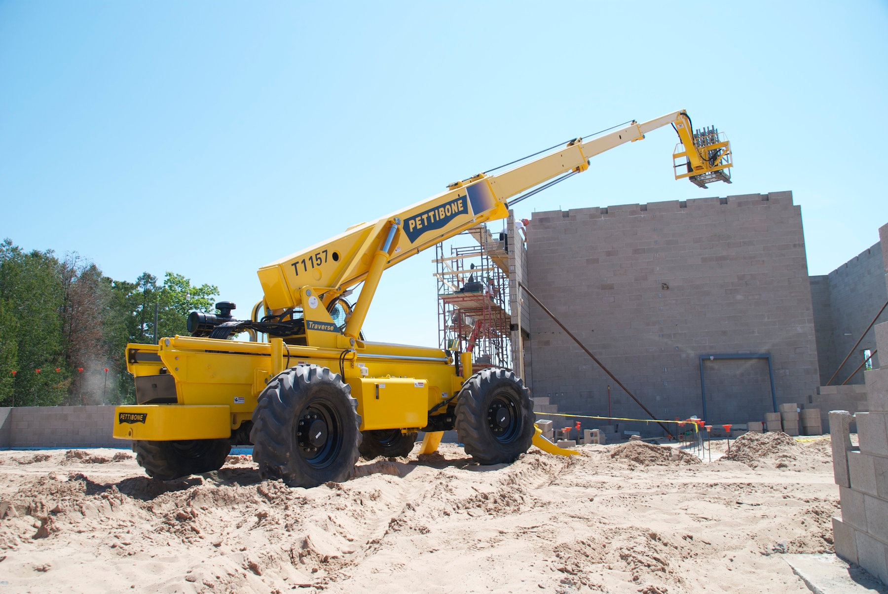 Pettibone Presents Super Equipment as Dealer for Québec and Maritime ...