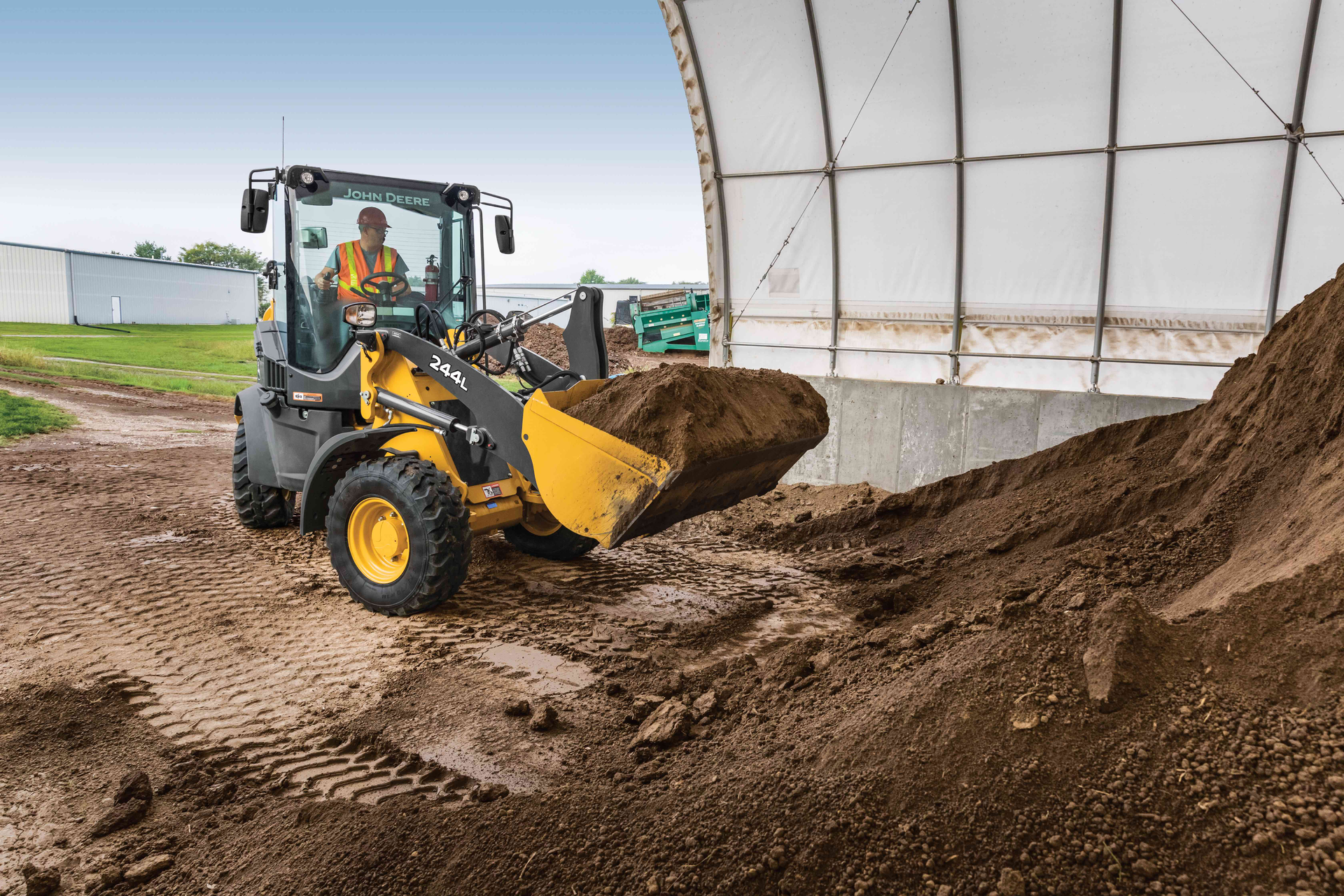 John Deere 244L and 324L compact wheel loaders | Rental Equipment Register