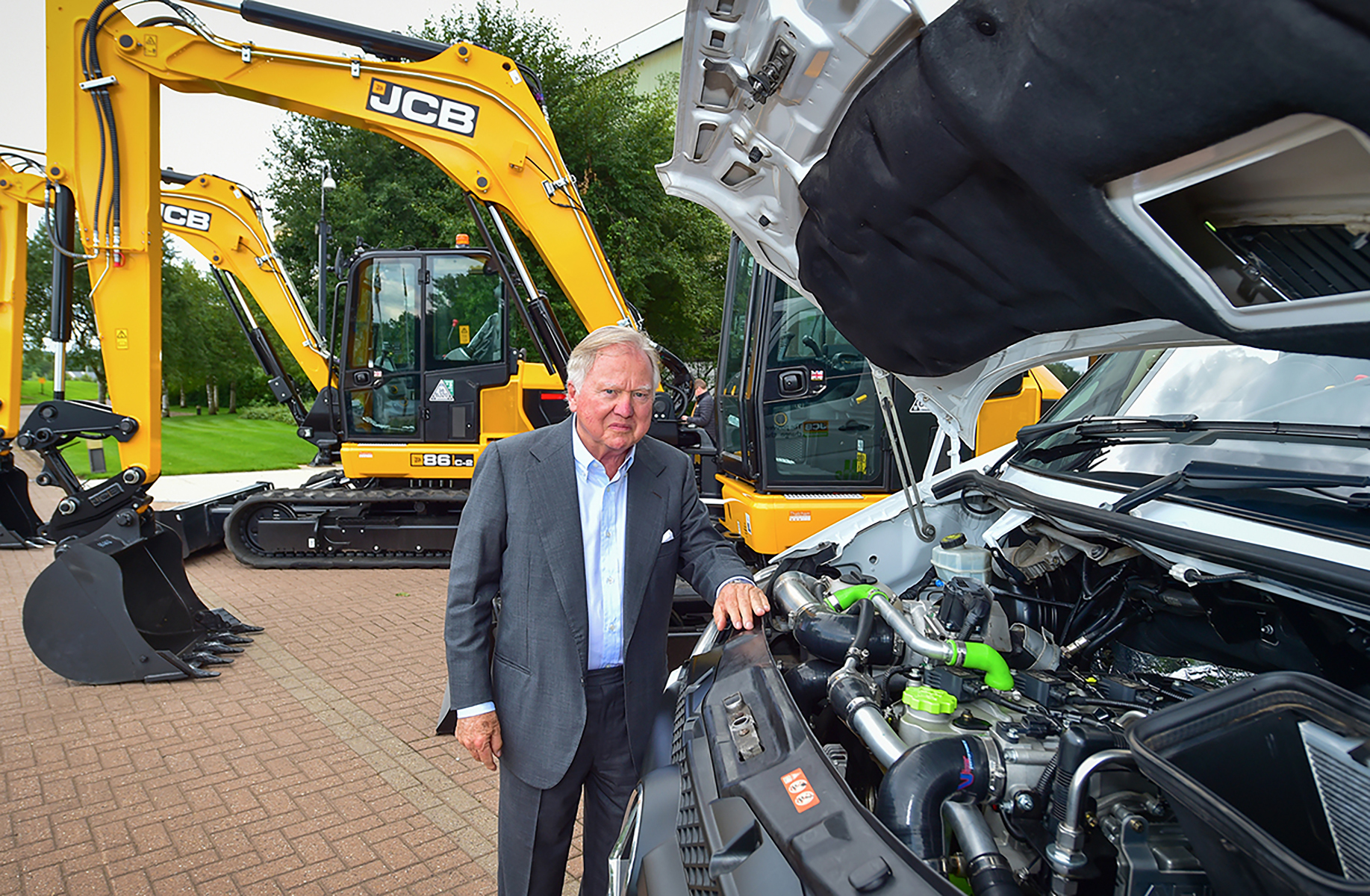 JCB Powers Mercedes Van with Hydrogen Combustion Engine | Rental ...