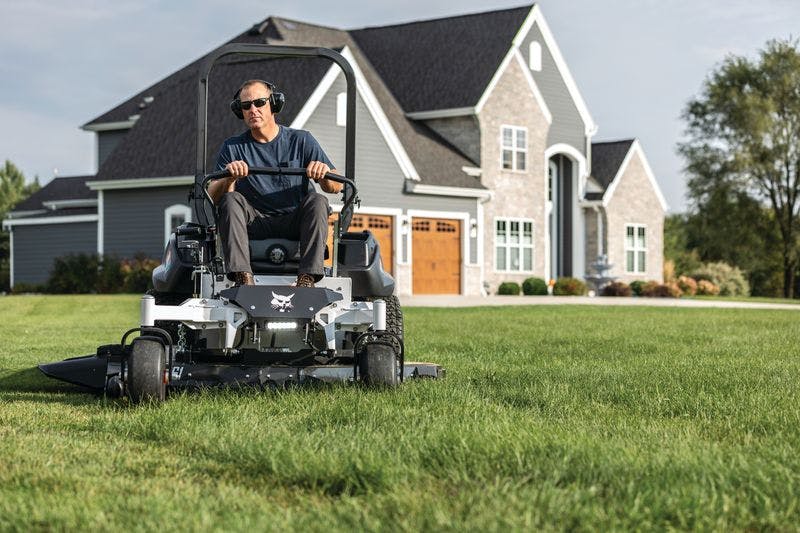 Bobcat Electric ZT6000e Zero-Turn Mower Cuts Emissions and Lawns ...