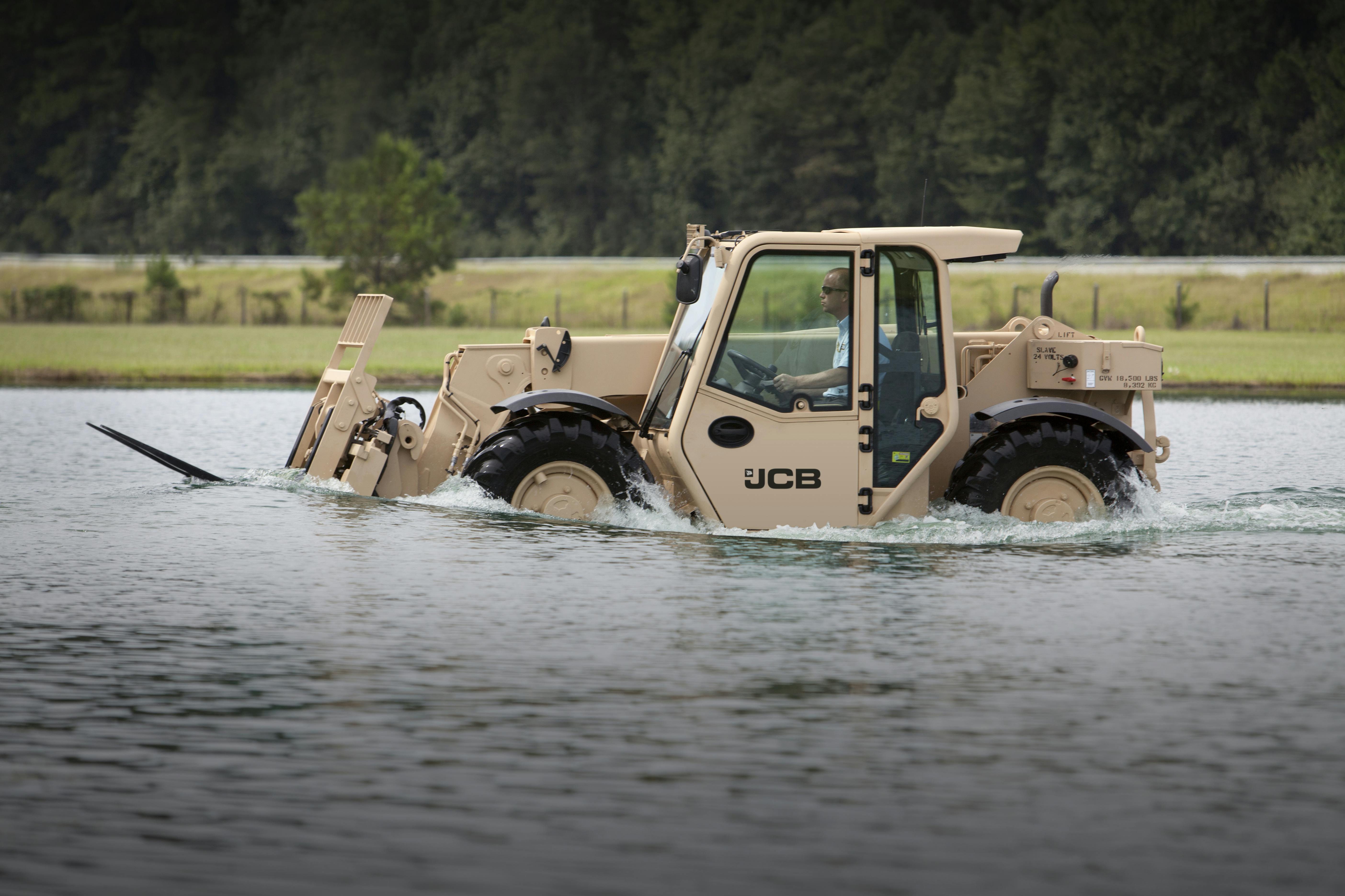 JCB Celebrates Production of 1,000th Light Capability Rough Terrain ...